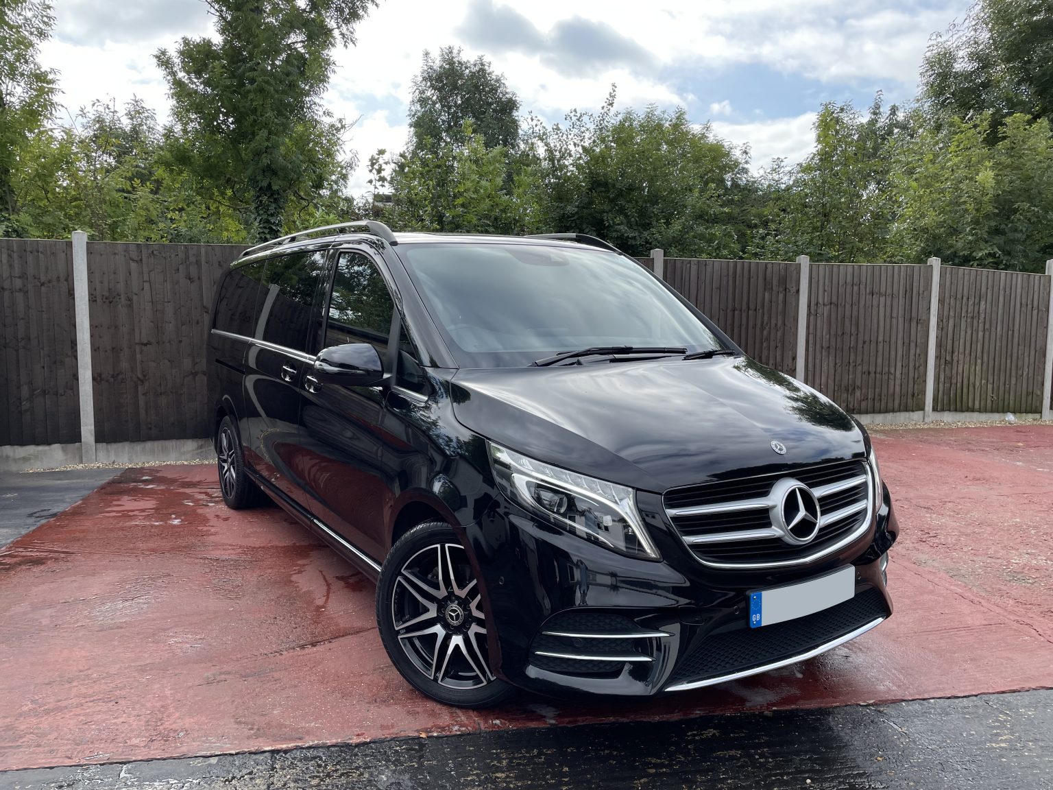 Mercedes-Benz V250d - SHS Hire